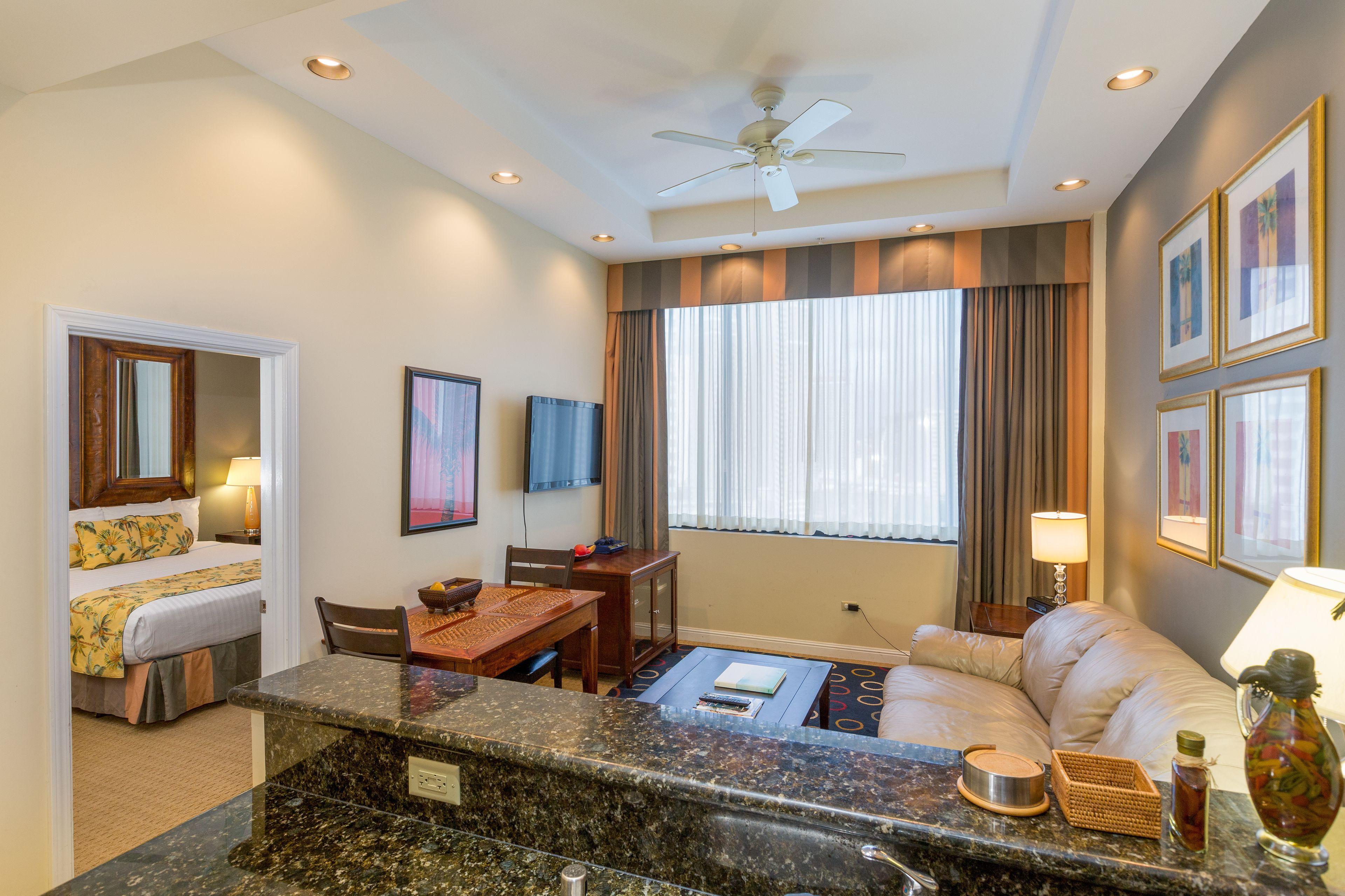 AQUA PALMS WAIKIKI HONOLULU - BOOK 3-STAR ACCOMMODATION IN WAIKIKI